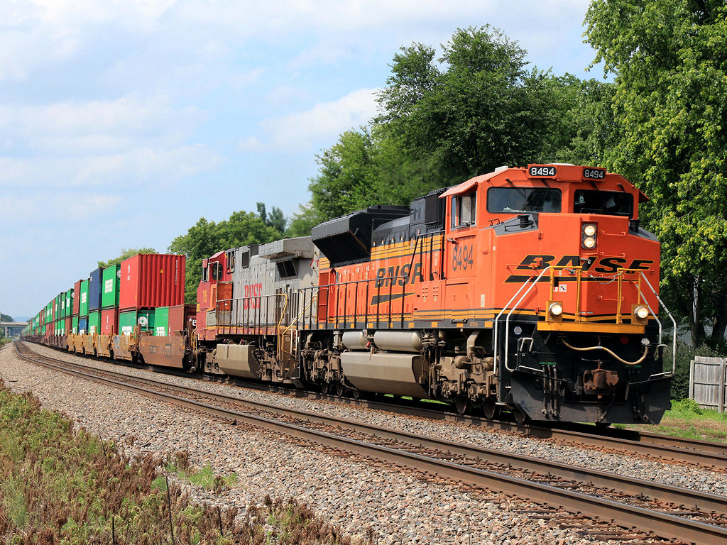 BNSF 8494